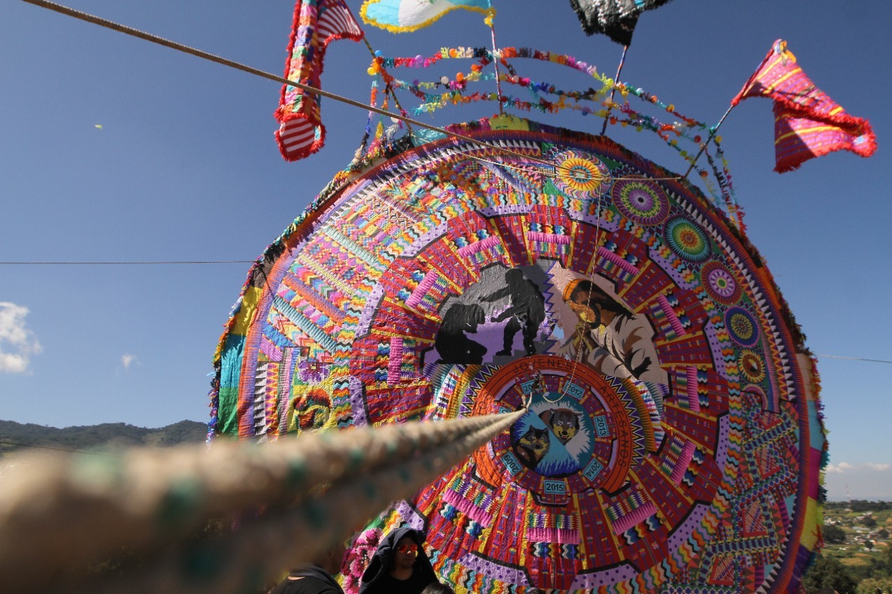 Barriletes es arte, color y misticismo | CulturaGuate